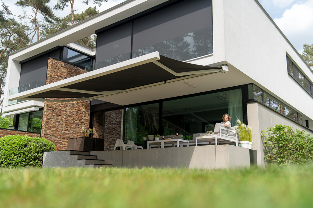 Het Perfecte Zonnescherm op Je Balkon, een Complete Gids - Livarti